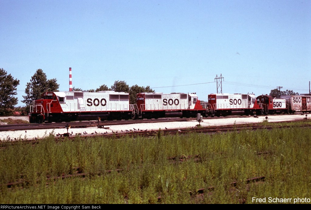 SOO 6024, 758, 774, and 1200 Westbound